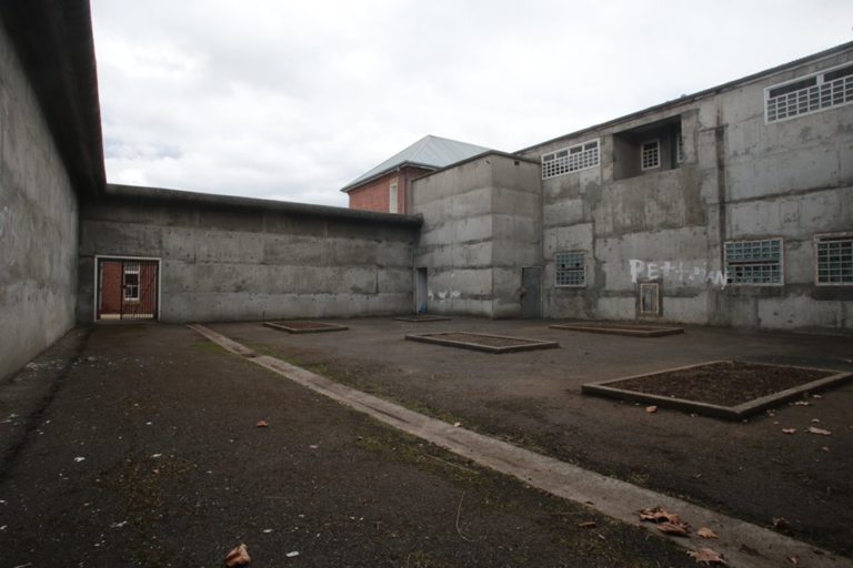The clean up begins – Willow Court Tasmania